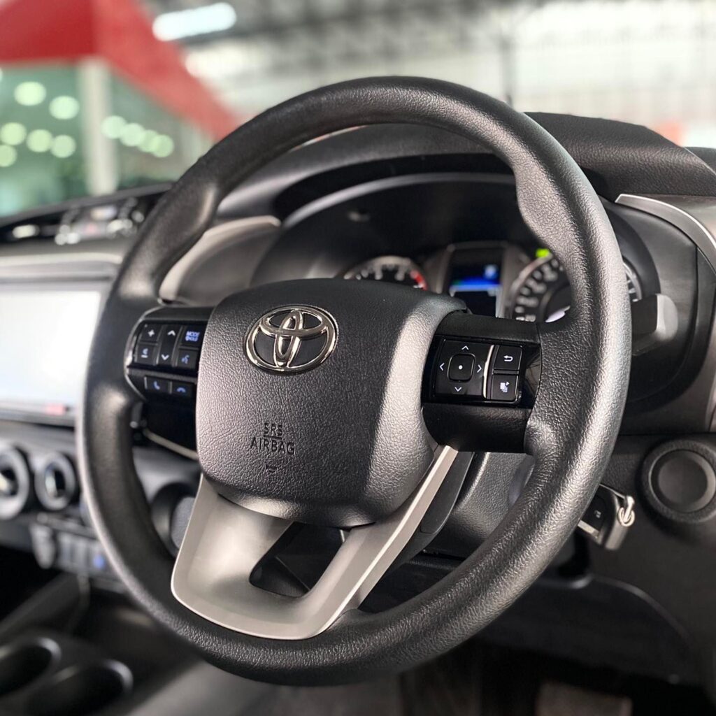 Toyota Hilux Revo D-Cab 2.4 Entry Prerunner ปี 2021 รถกระบะมือสอง